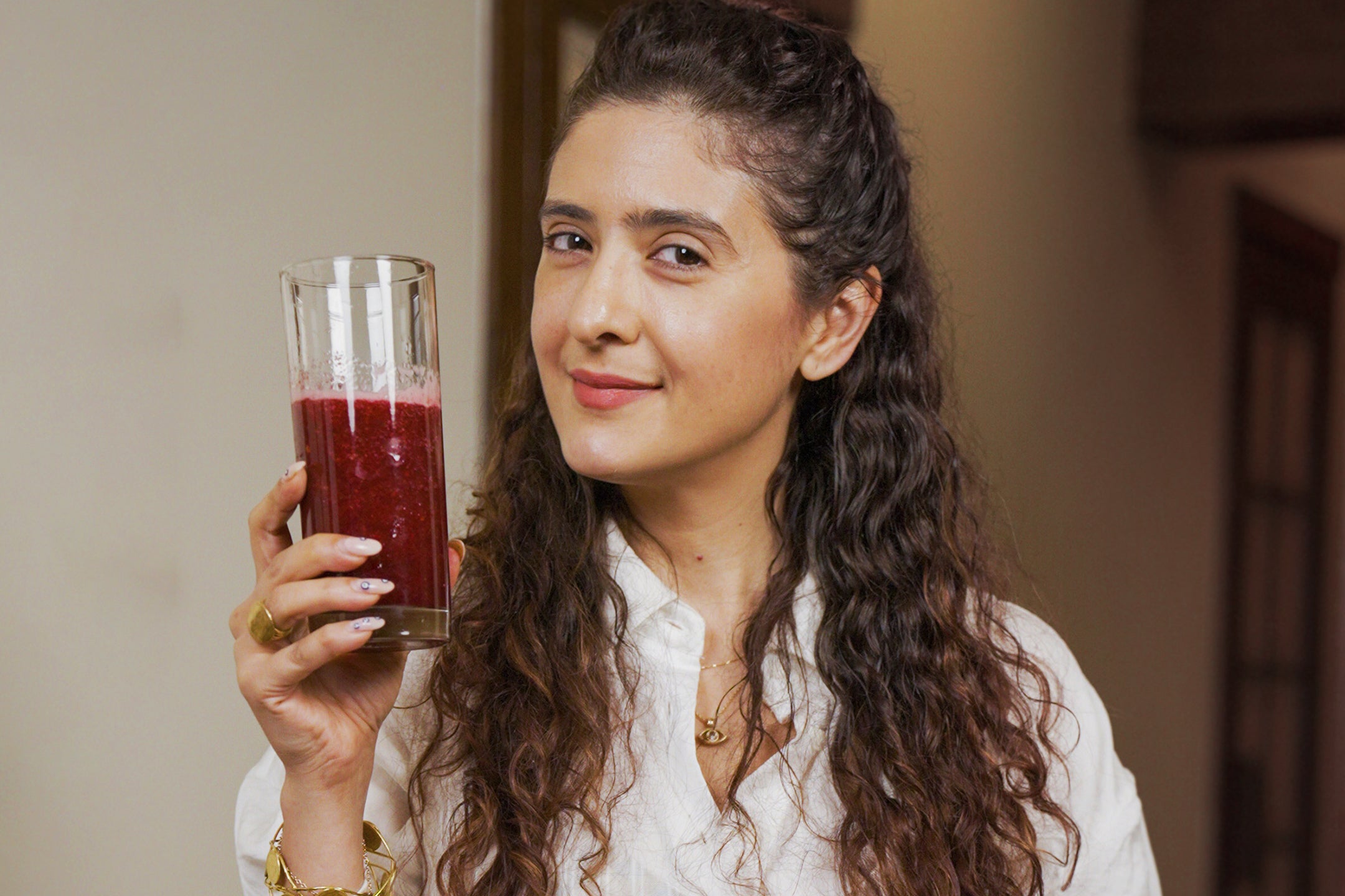 The Art of Balanced Eating Explained by Celebrity Nutritionist Pooja ...